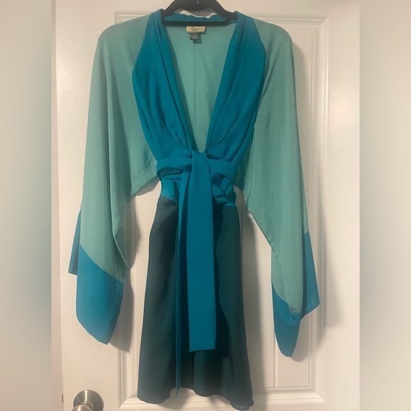 Issa London | Dresses | Issa Kimono Wrap Dress | Poshmark